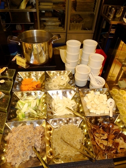 It's a Lovely Day: Yakimix at Robinsons Place Manila