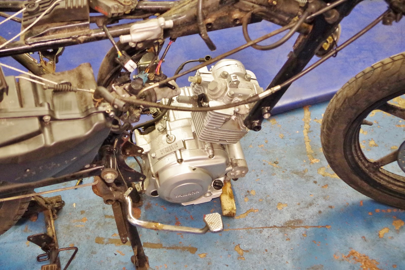 Yamaha YBR 125 Owner Blog : Yamaha YBR 125 Engine refit , fitting ...