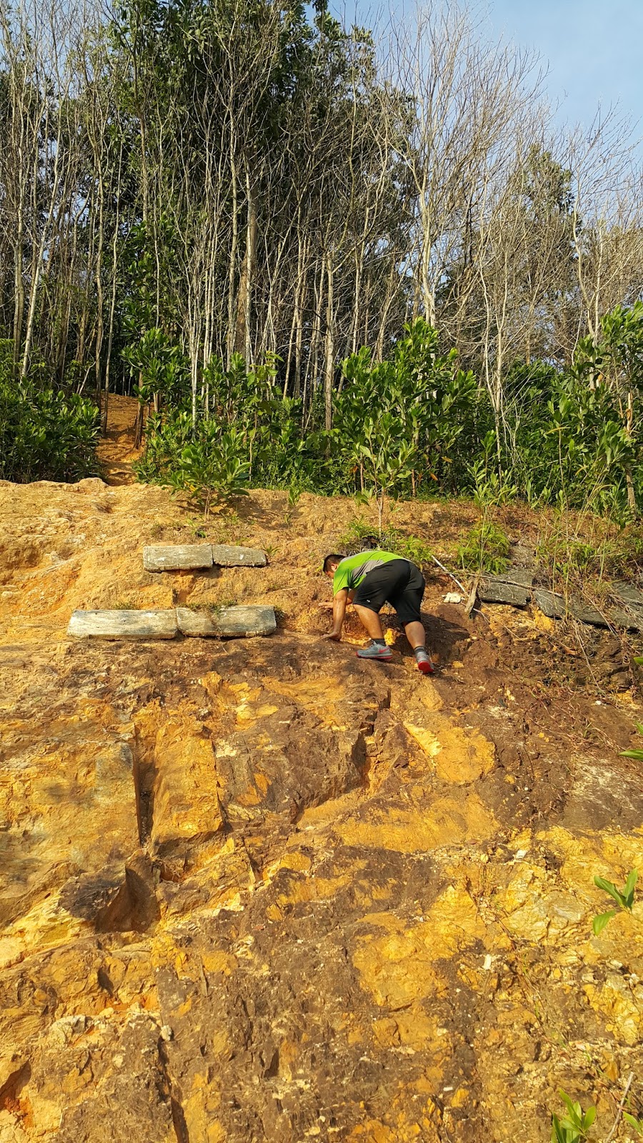 Sungai Siput Boy: HIKING : BUKIT BERUANG MELAKA @ BEAR HILL MELAKA