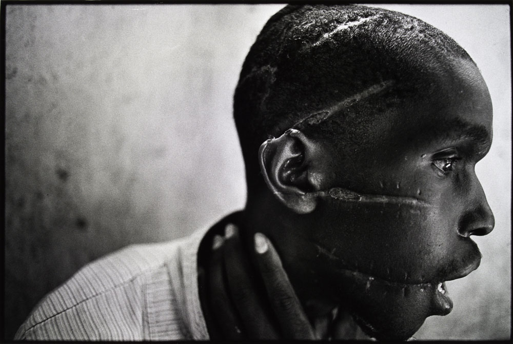 The History of Photography - Daily: 1994 - James Nachtwey, "Rwanda ...