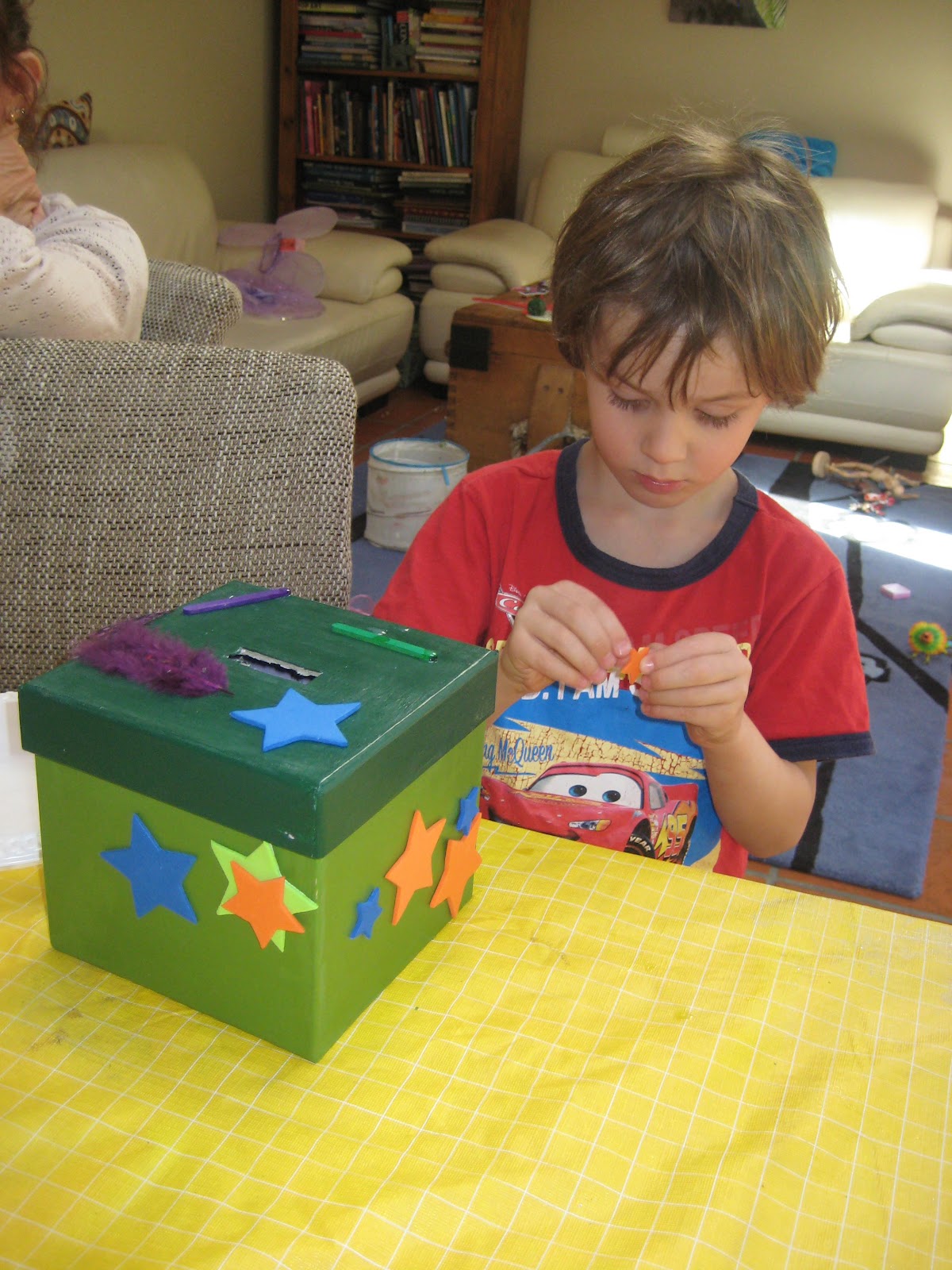 Crafty little people: Jack-in-the-box photo display