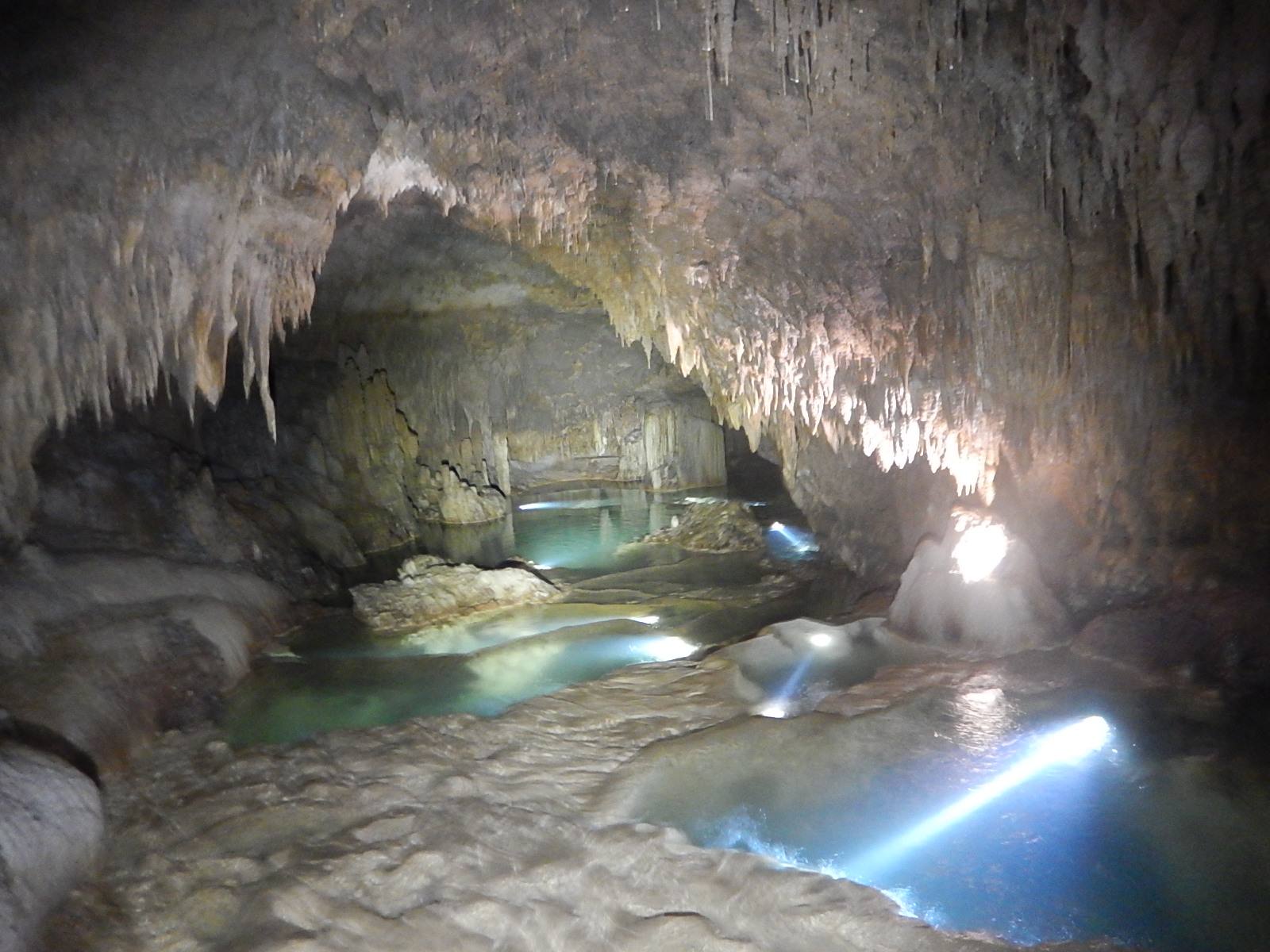 Live 4 fun: Scuba Diving , Cave Diving, Dry Cave