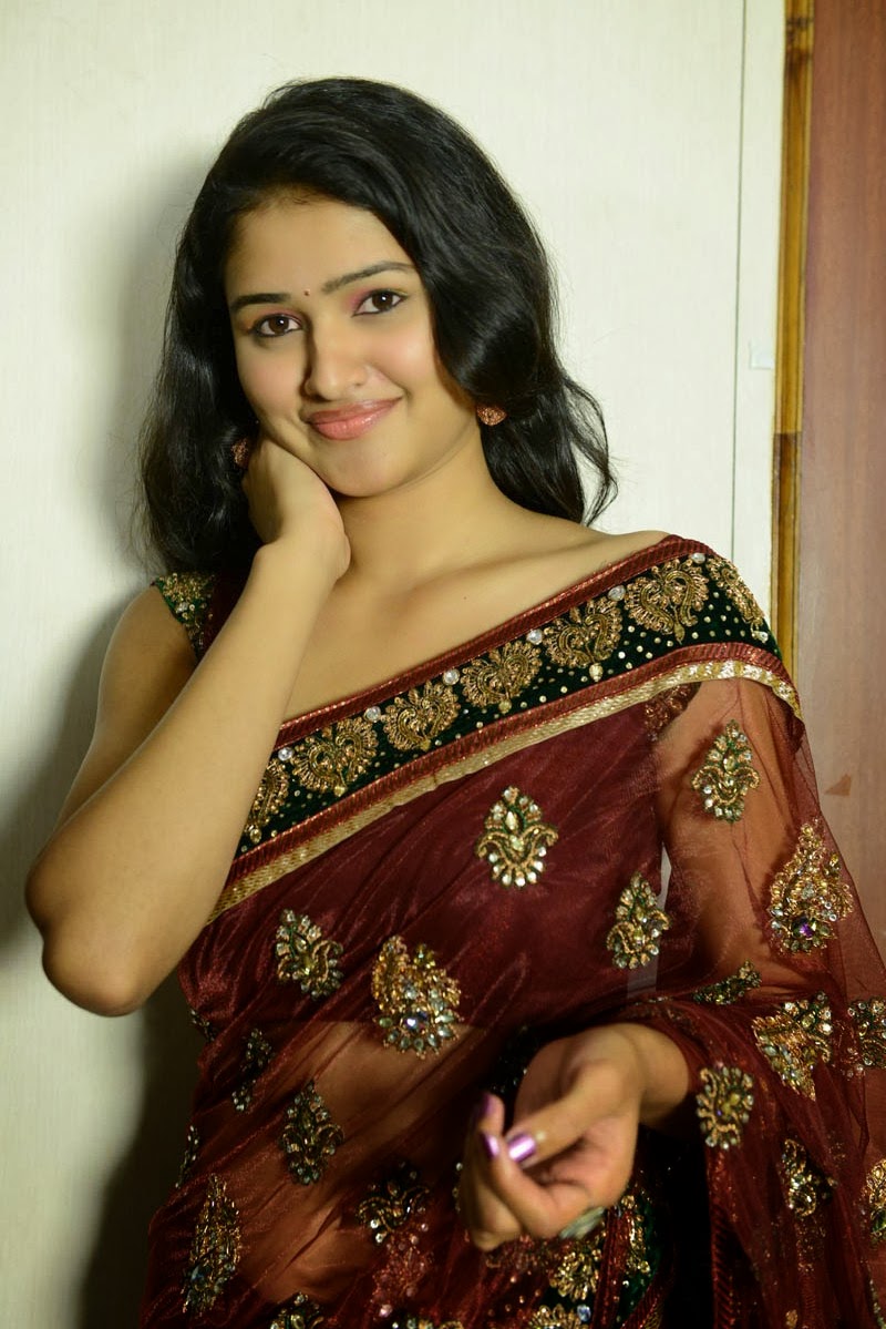 Kausalya Hot Navel Show Stills in Saree - Hot Blog Photos