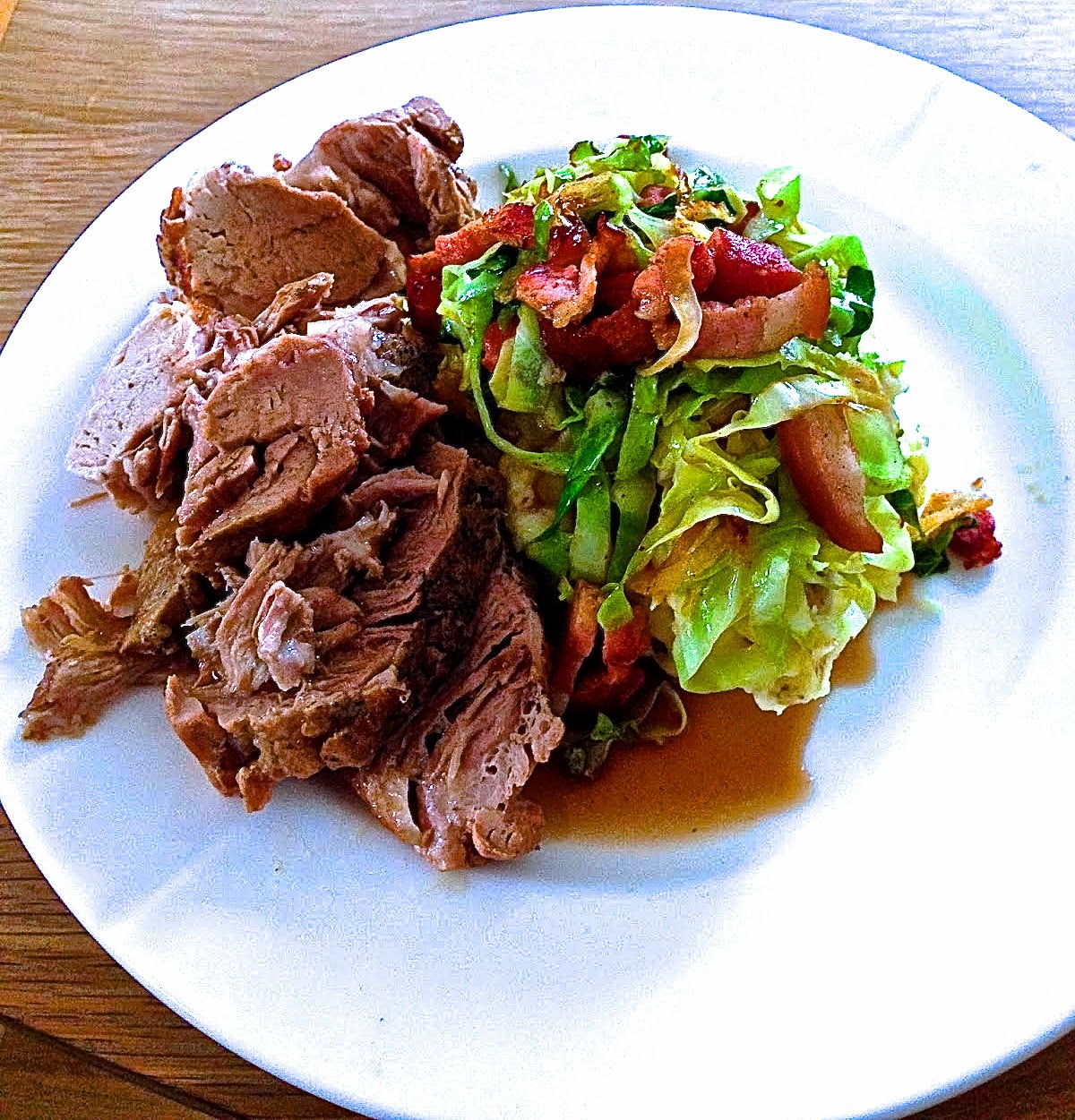 Braiseret Nakkefilet med grov mos og spidskål