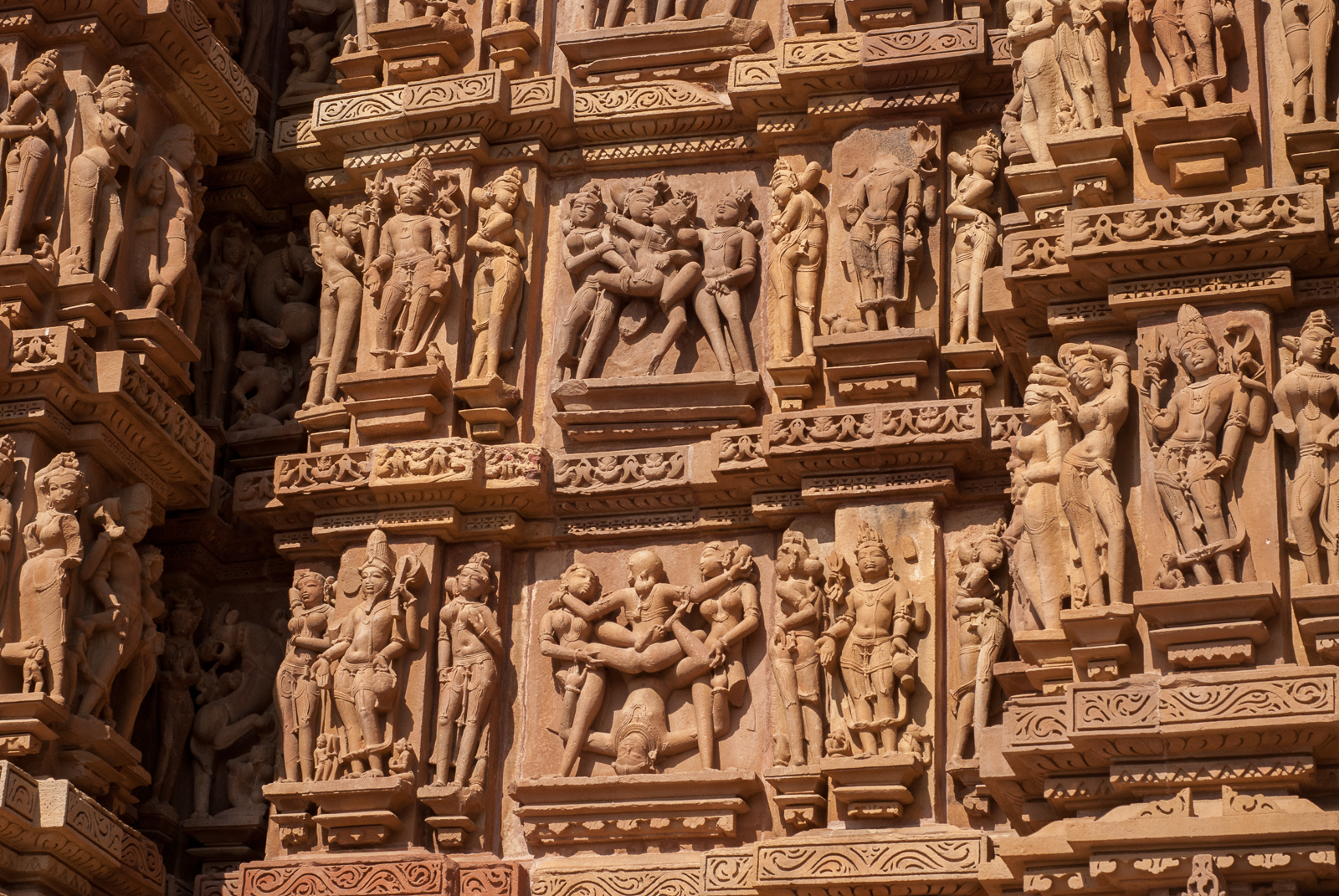 SHANDE: Khajuraho: In the land of Chandelas