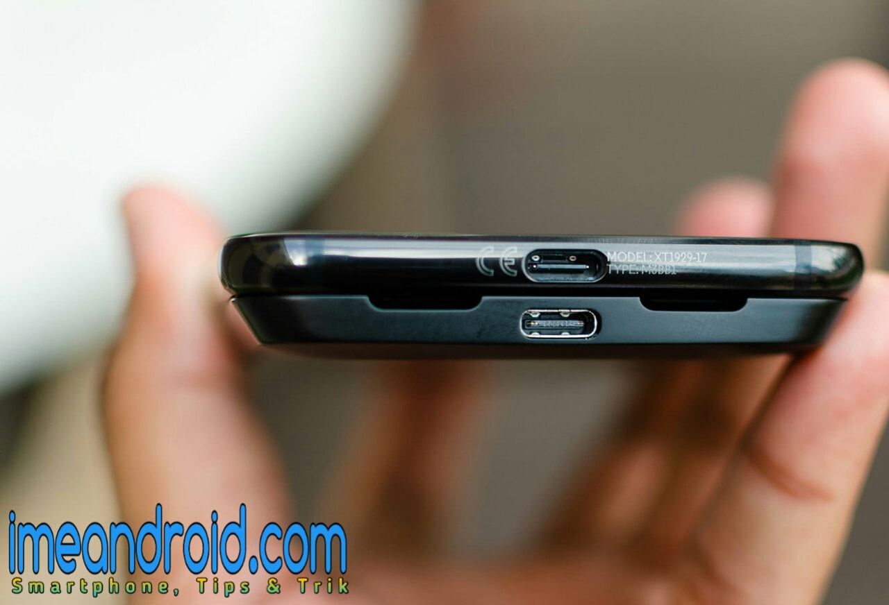 Tidak hanya dengan hardware yang gahar dengan memiliki desain yang mewah moto z3 ini ...