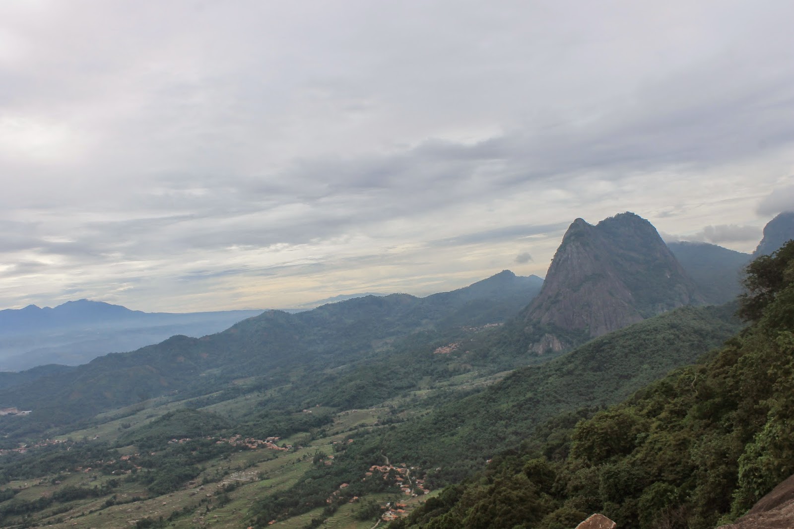 Menelisik Sejarah, Menyimpan Memories..: Gunung Lembu - Purwakarta (31 ...