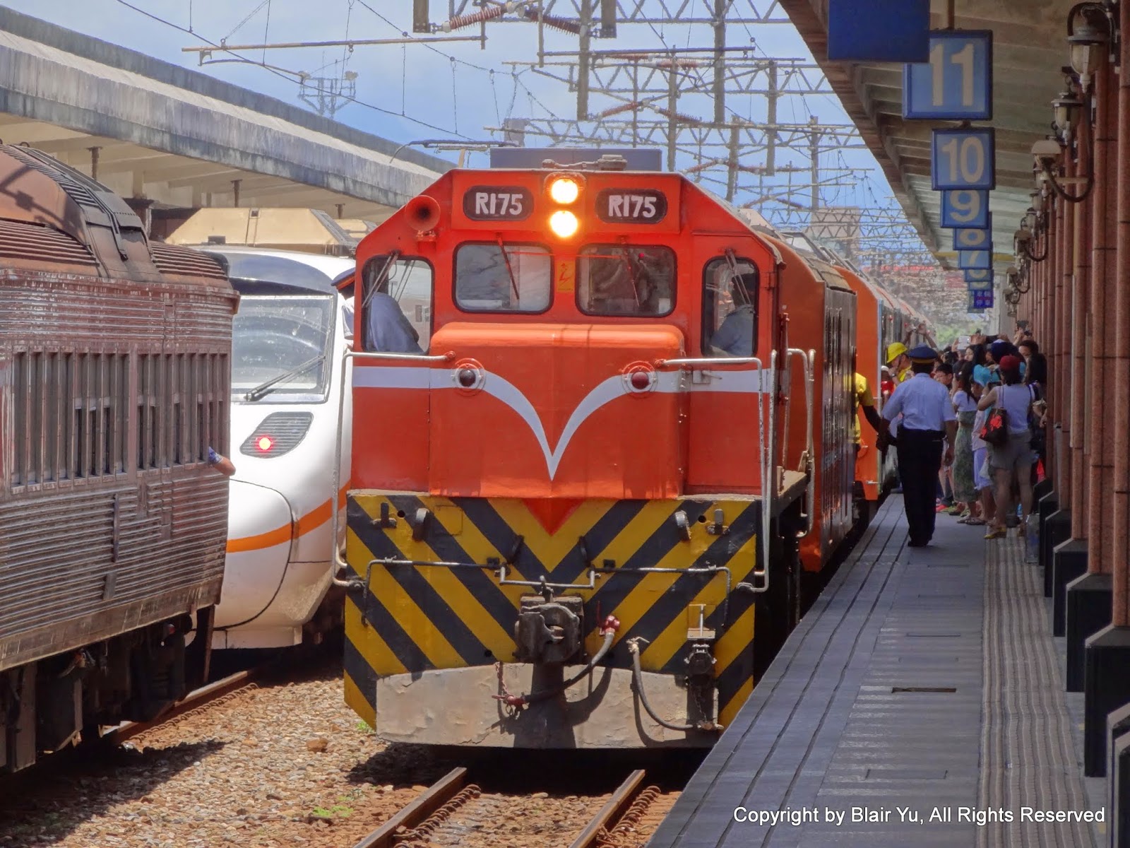 Blair's 鐵道攝影: R175柴電機車 / TRA R175 Diesel-electric Locomotive