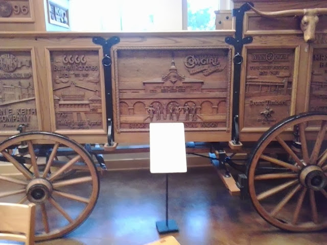 Cowboys and Chuckwagon Cooking : The Centennial Wagon