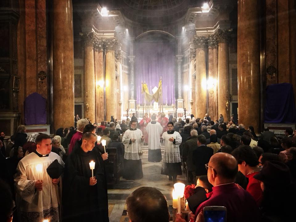 New Liturgical Movement: FSSP Maundy Thursday in Rome