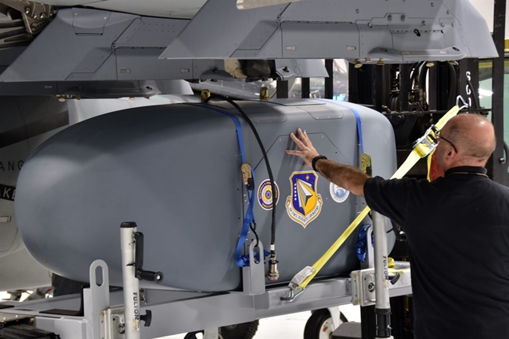 USAF TESTS FOR FIRST TIME THE AGILEPOD ON MANNED AIRCRAFT - Blog Before ...