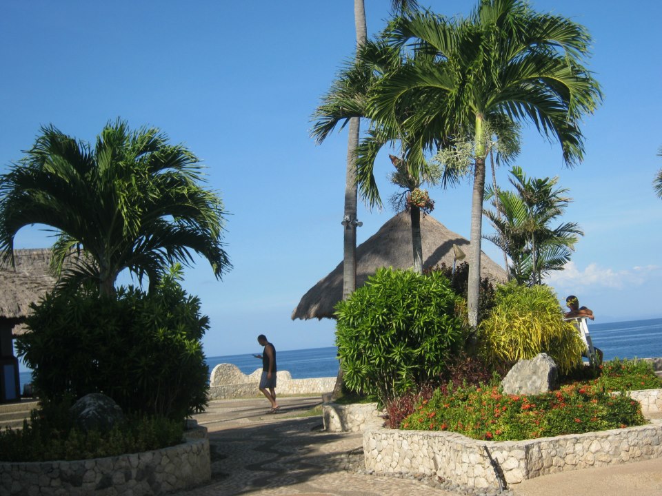 Judge Me Not!: Lalimar Beach Resort