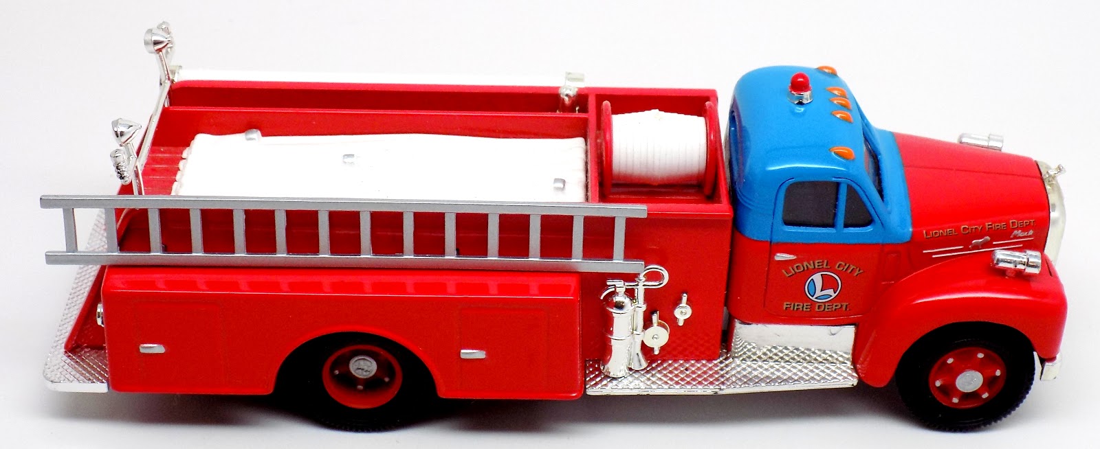 Toys and Stuff: Corgi Diecast Lionel City Mack B Pumper No. 52402