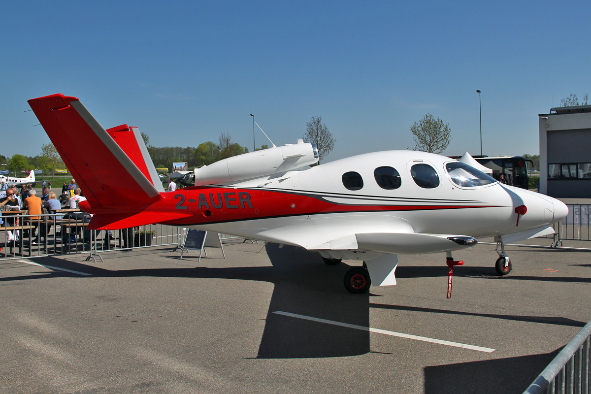 Eastwings: Cirrus SF50 Vision * Euro Aircraft Leasing Ltd. * 2-AUER
