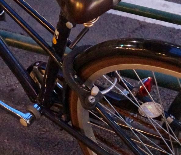 Urban kchoze: Biking in Japan: mamachari and bicycle parking