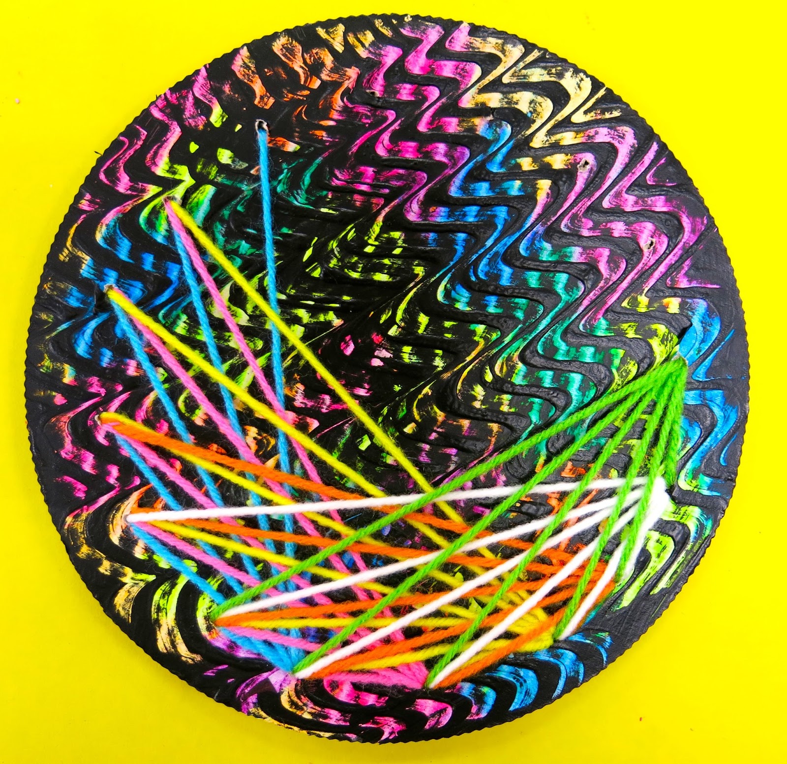 Cassie Stephens: In the Art Room: String Art!