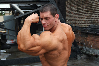 Muscle Lover: Spanish massive bodybuilder Paco Bautista "El Toro"