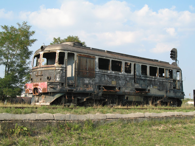 H.I.A.T. - Hey, I abandoned that!: Forgotten trains in Romania