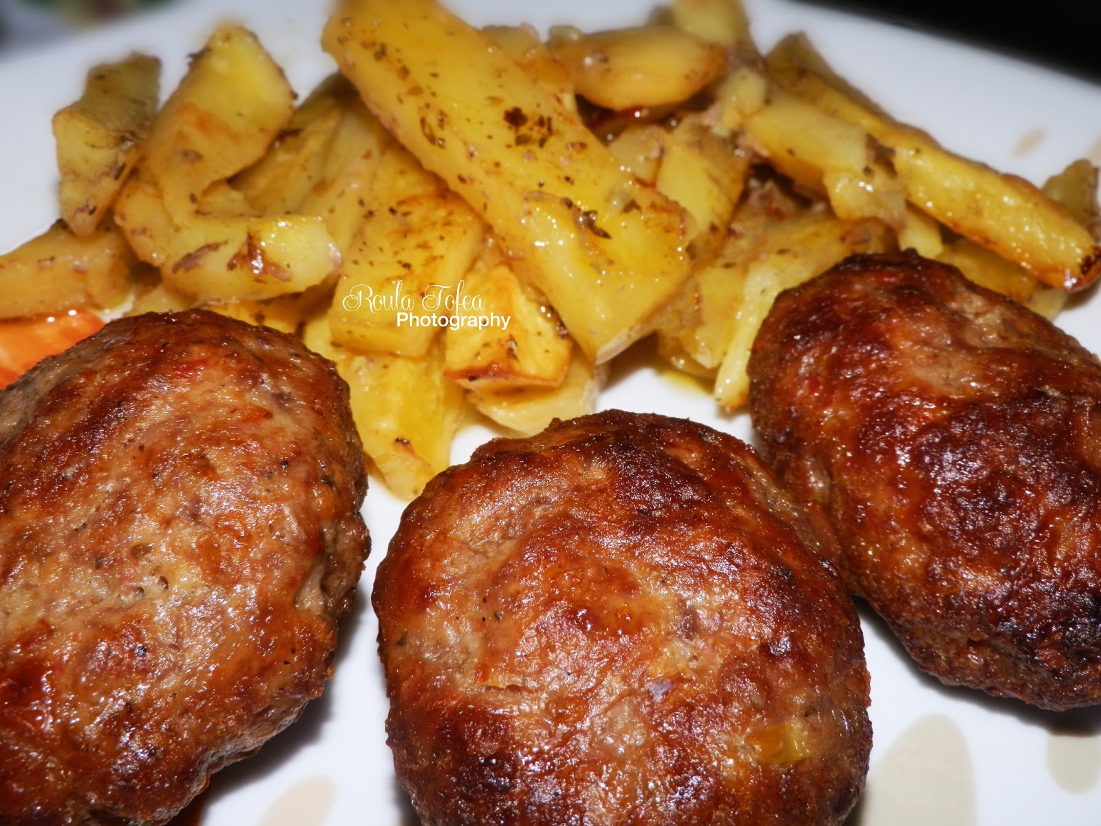Unique flavors: Κεφτέδες Με Πατάτες Στον Φούρνο