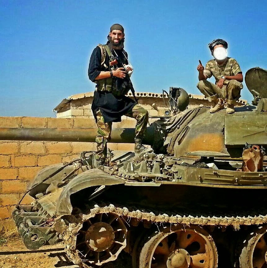 "Qui a le savoir, a le pouvoir": "Pourquoi j'ai choisi le djihad en Syrie"