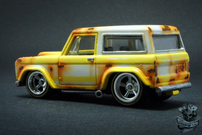 HWCustom: 1967 Ford Bronco - Rat Rod