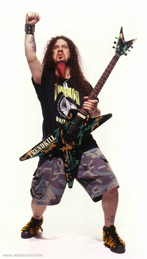 Painting "TRENDKILL" on a Dean Dimebag Camo ML - Ultimate Guitar