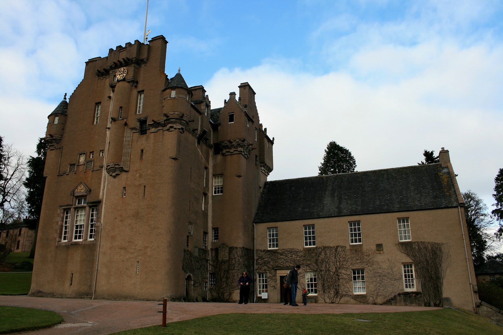 A year in Scotland: 2 - 3 March: Crathes Castle and Tyrebagger