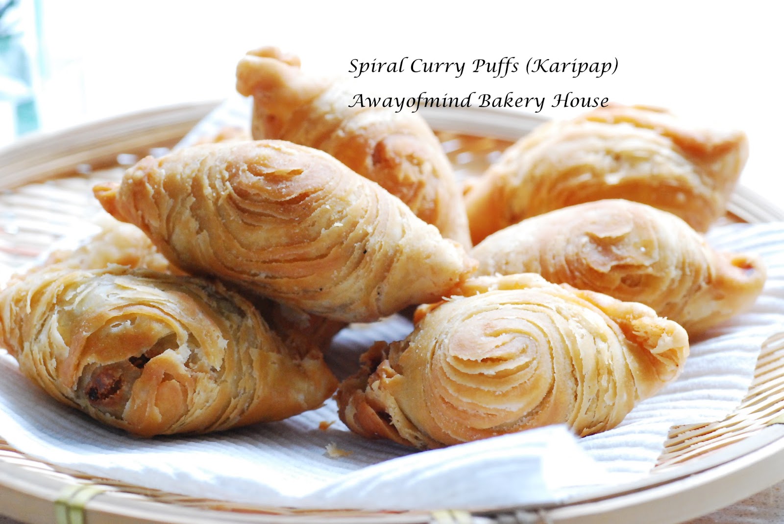 Awayofmind Bakery House: Spiral Curry Puffs (Karipap Pusing) 螺旋咖哩角