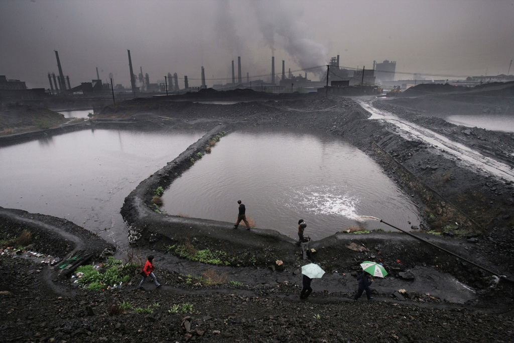 Anthony Luke's not-just-another-photoblog Blog: Lu Guang ~ Brave ...