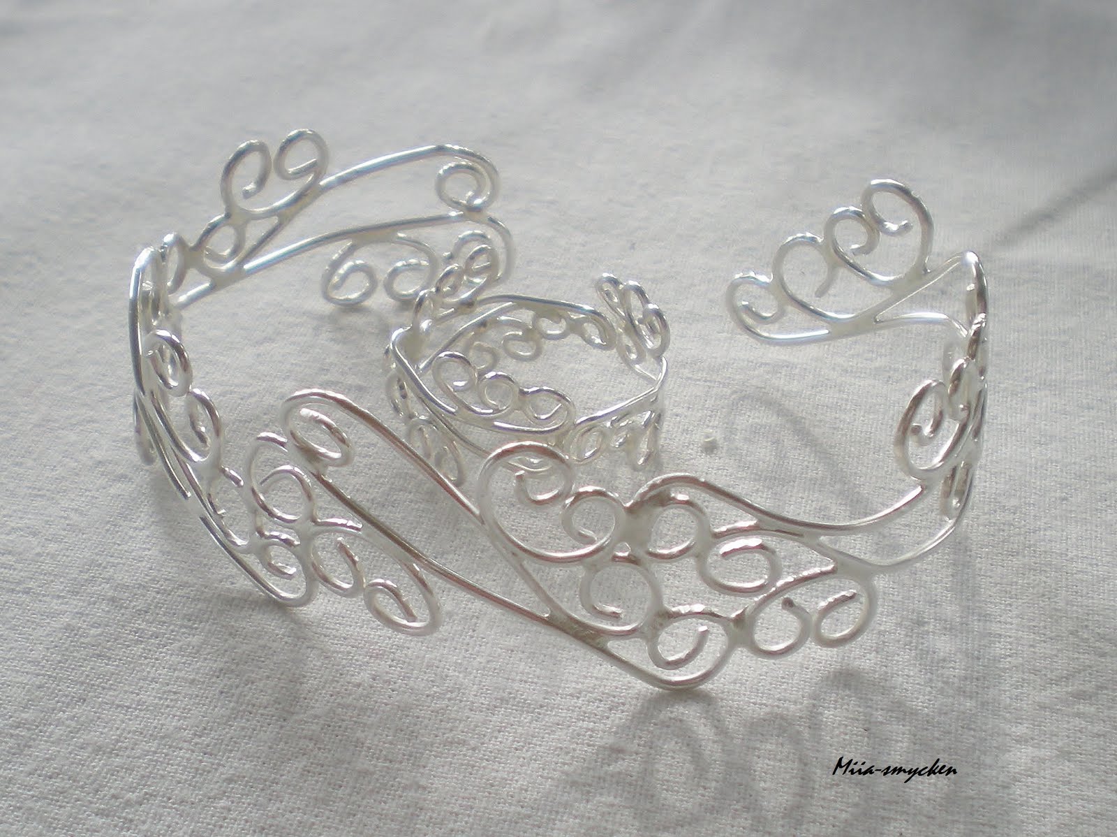 miia-smycken: Biten av Silversmide!