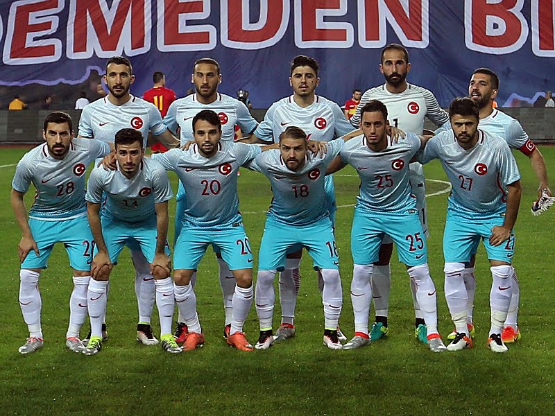 Kit Design, by eroj: 2016 Turquia (Home e Away)