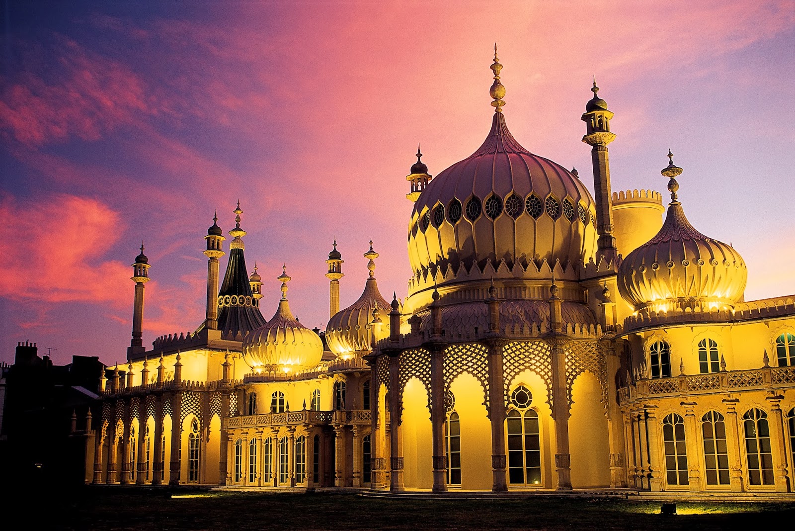 loveisspeed.......: The Royal Pavilion is a former royal residence ...