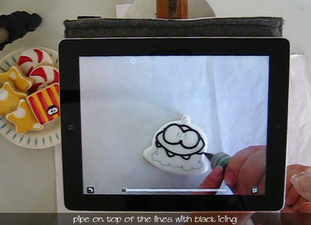 How to Draw on a Cookie with an iPad