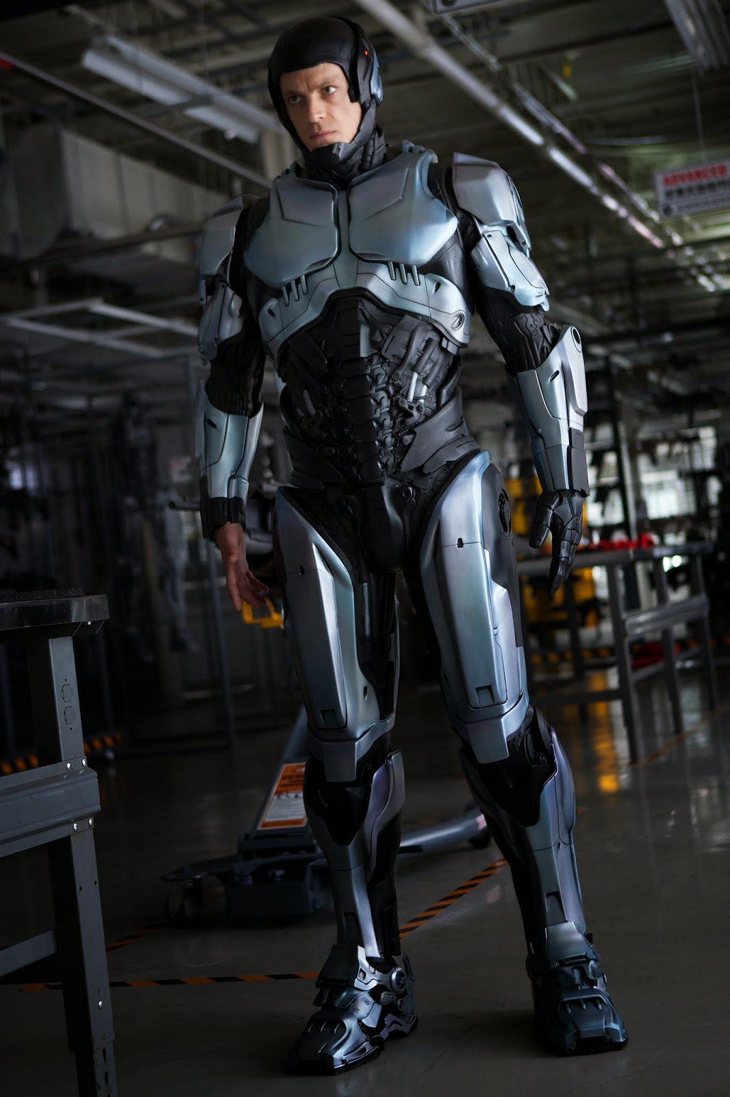 Cine: nuevas imágenes de [ROBOCOP].