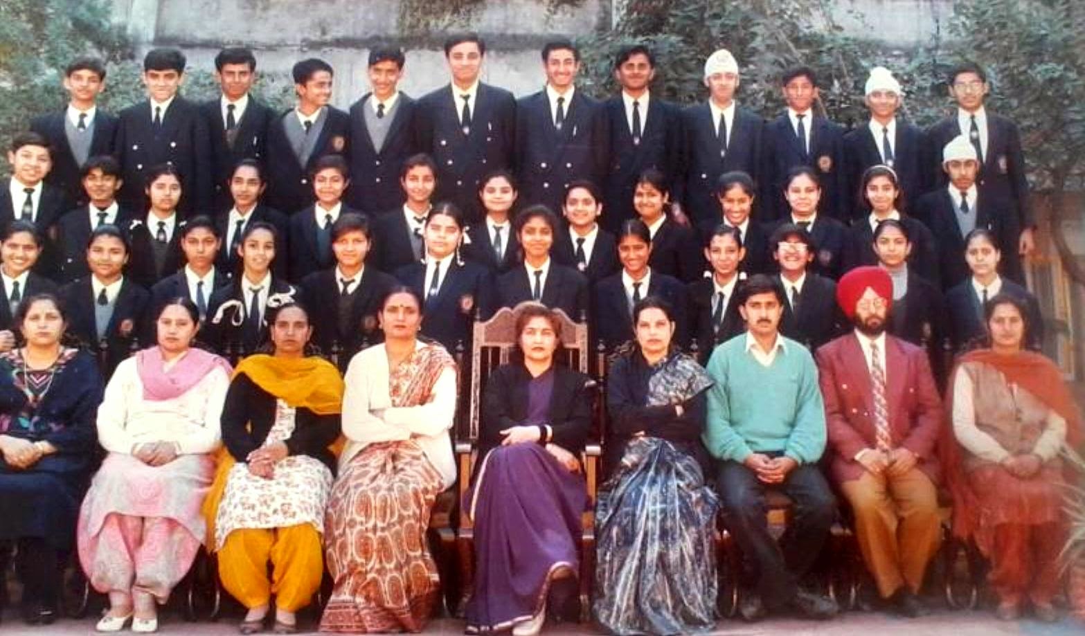 D-Section 1997: Class 10D of 1997 - Atam Public Sr. Sec.School