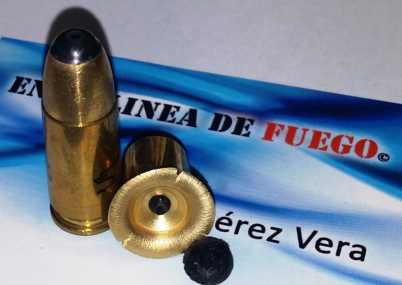 SIN COMPLEJOS: BALAS HECHAS PARA LA POLICÍA