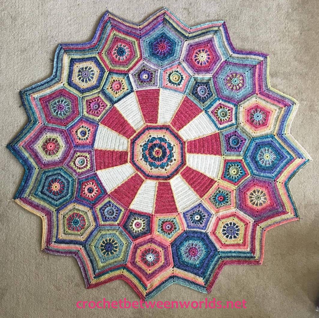 Crochet between worlds: Carousel CAL - Part 5