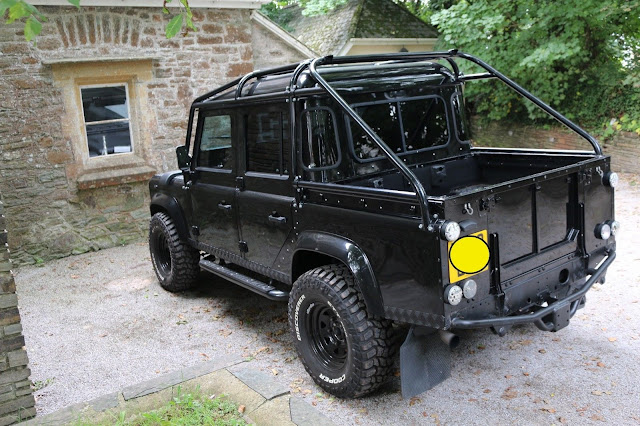 Landrover Defender: 2002 Land Rover Defender 110 XS Crew Cab Td5
