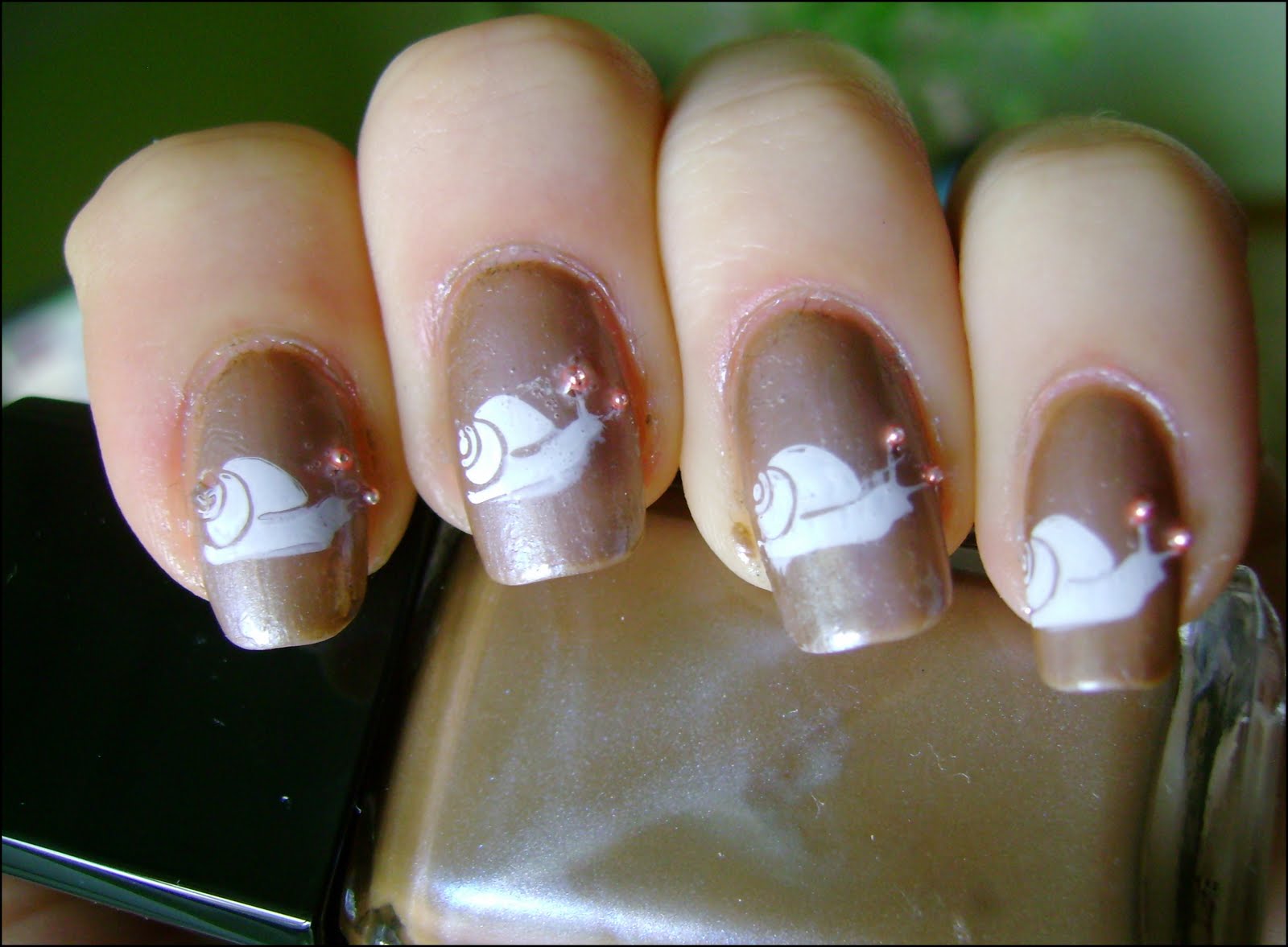 Konad Addict: Cute nail snails