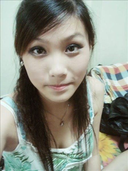 KUMPULAN FOTO TELANJANG BUGIL DAN VIDEO BOKEP: ABG Amoy Pamer Toket Gede