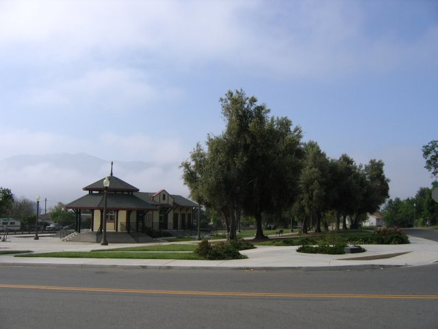 THE VIEW FROM MY CAMERA: Piru Park And Train Depot - Piru, CA