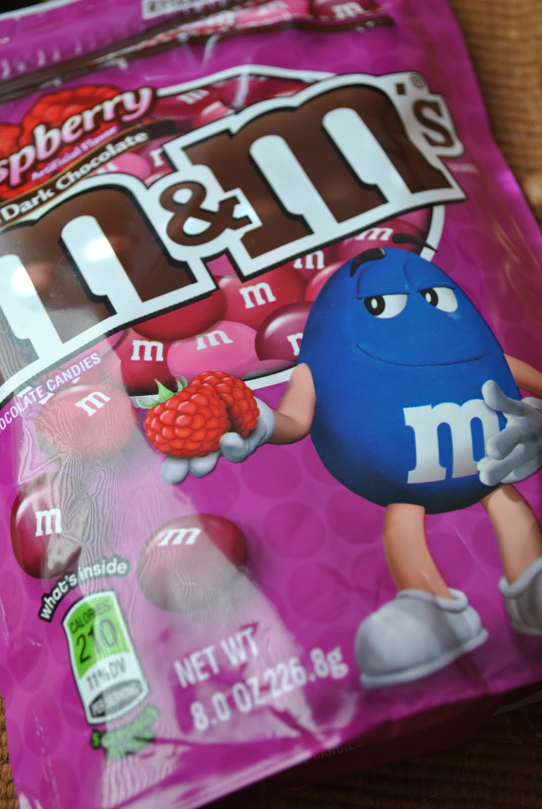 Foodette Reviews: Raspberry M&M's