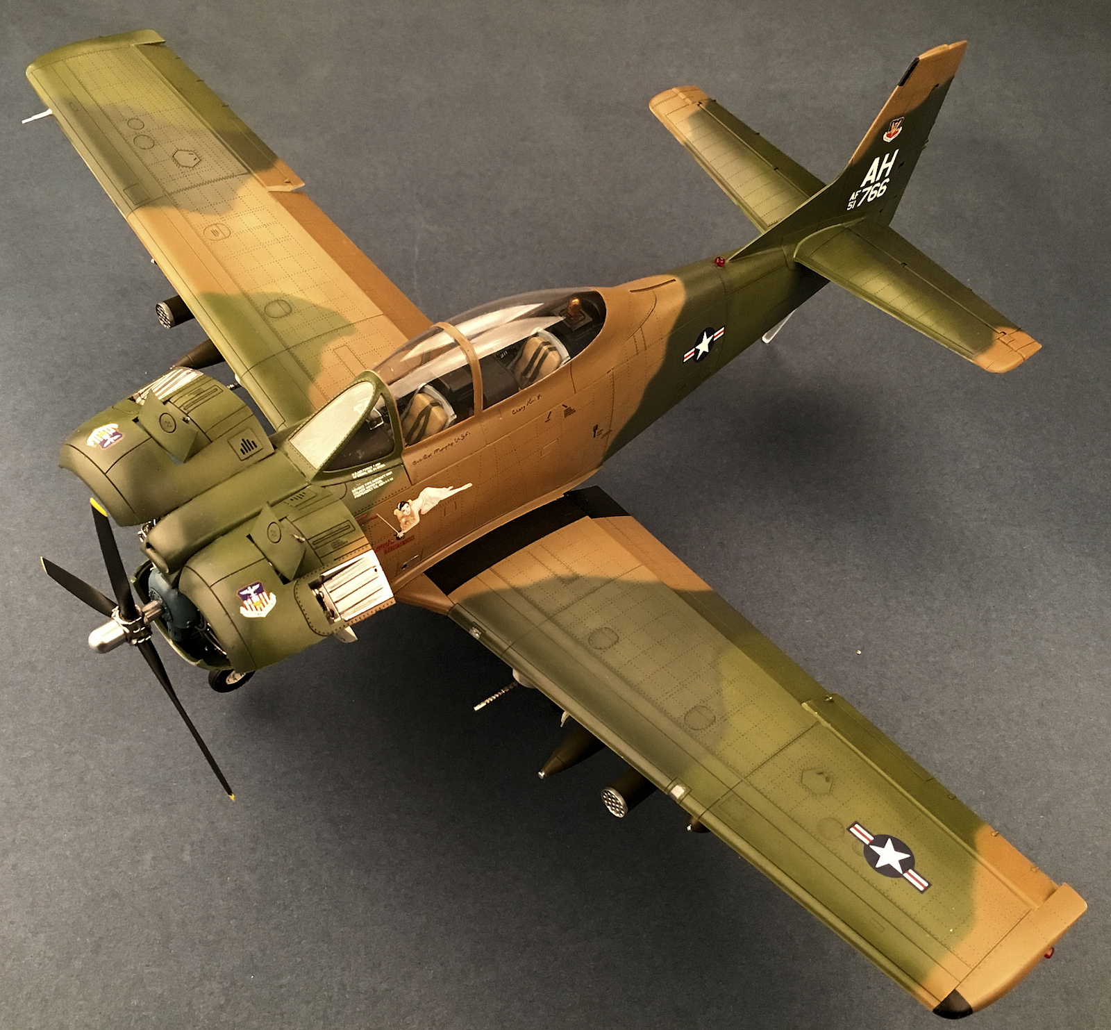 The Modelling News: Kittyhawk's large scale Trojan is built & painted ...