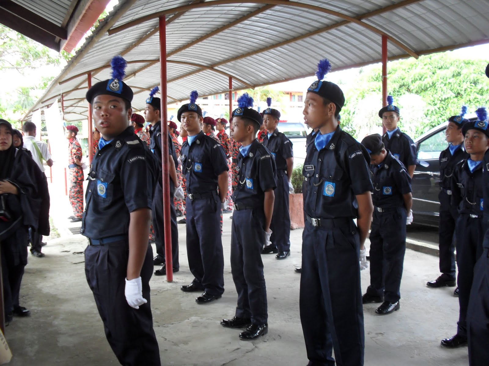 PASUKAN KOR KADET POLIS SMK. KOTA MARUDU, SABAH: Kawad Formasi ...