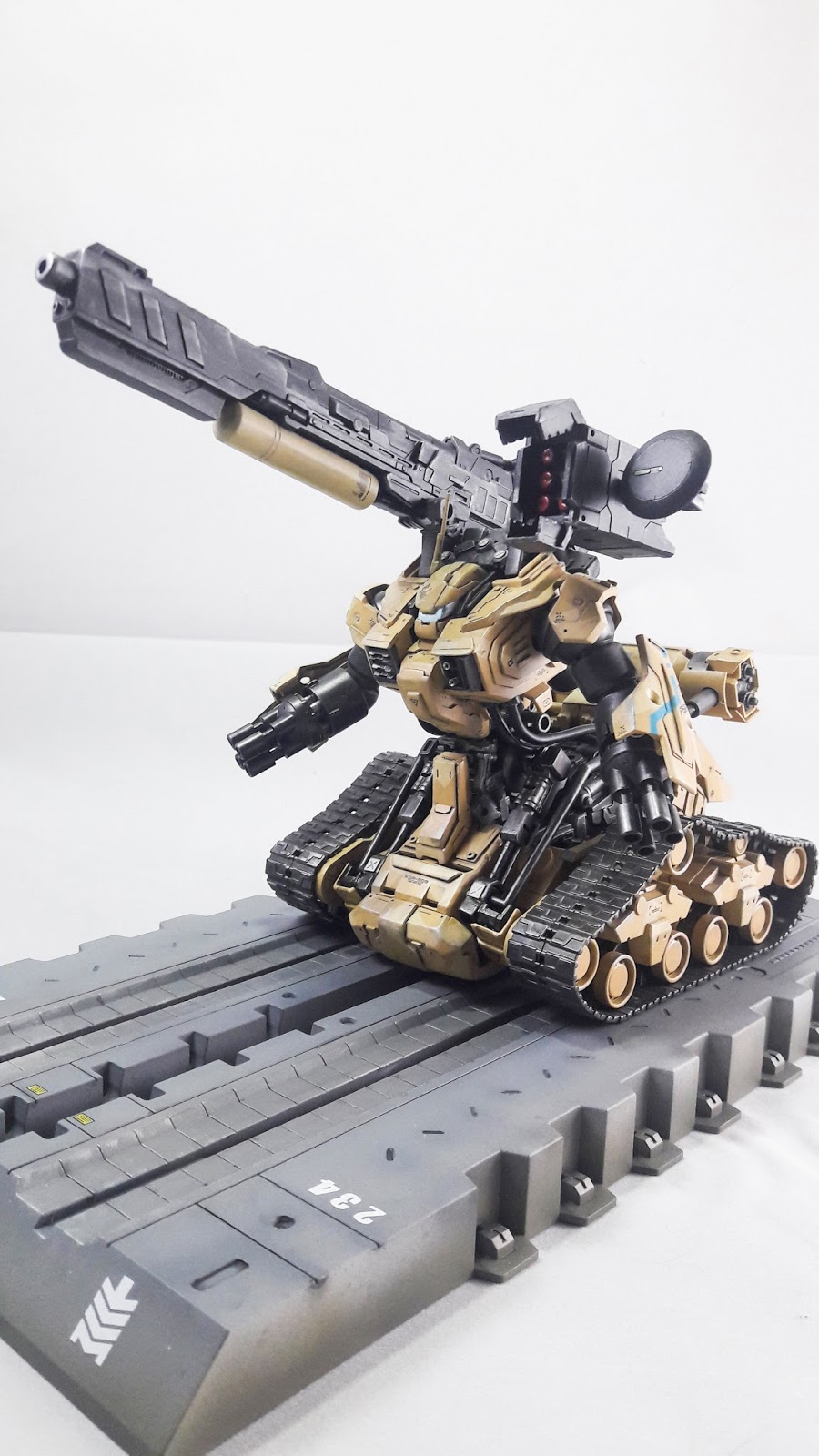 Custom Build: HG 1/144 Guntank Max. Offenbarrer