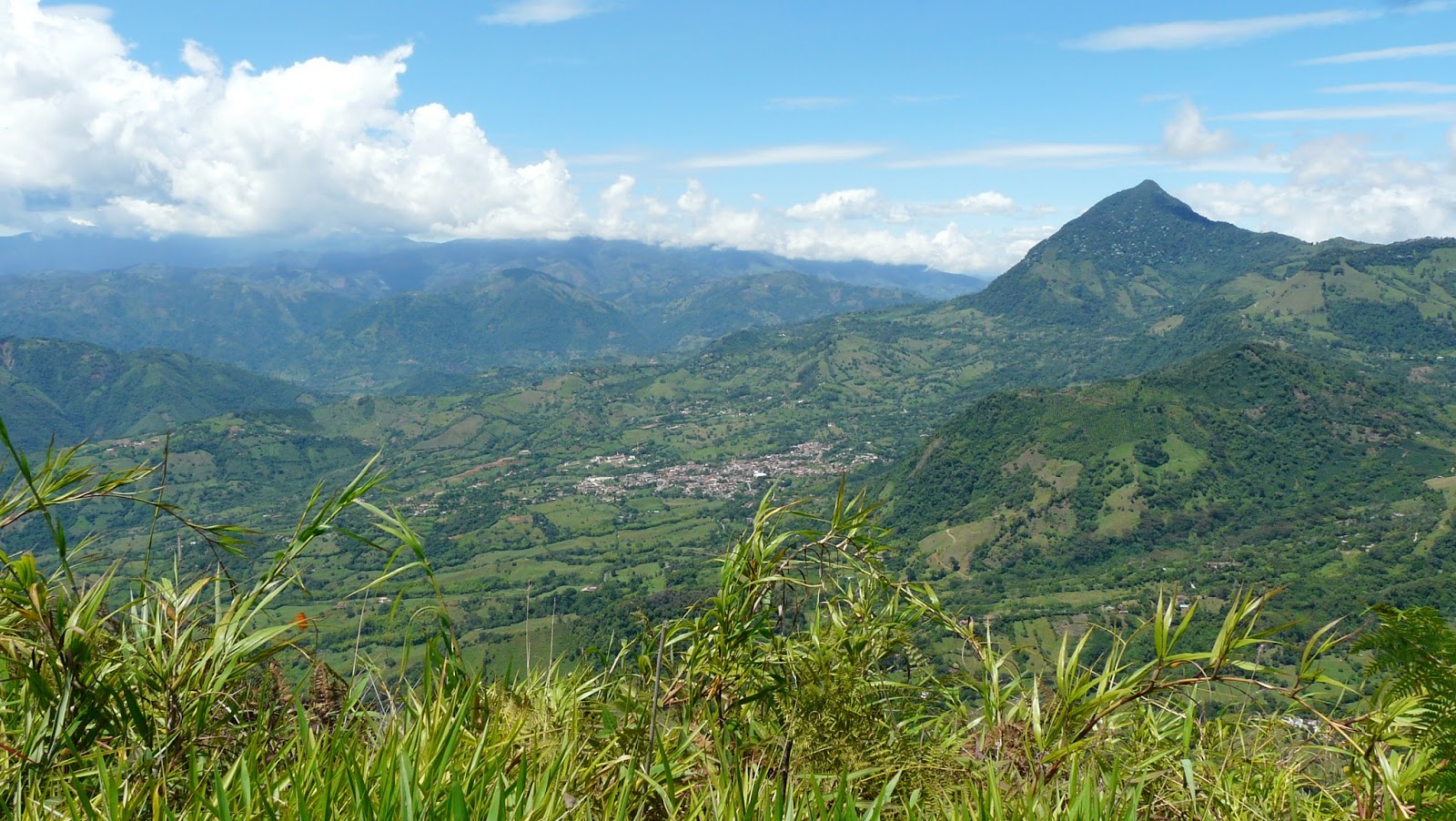 miguelmochilero : Cerro Tusa (Venecia-Antioquia)