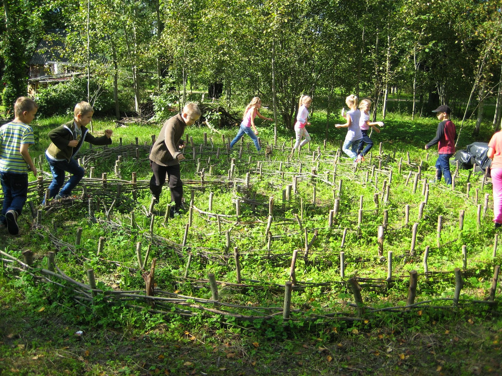 Raamatuklubi Värvuke: Salapärane labürint