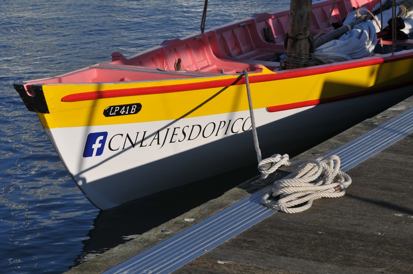 SHIPS & THE SEA - BLOGUE dos NAVIOS e do MAR: Bote baleeiro MARIA ARMANDA