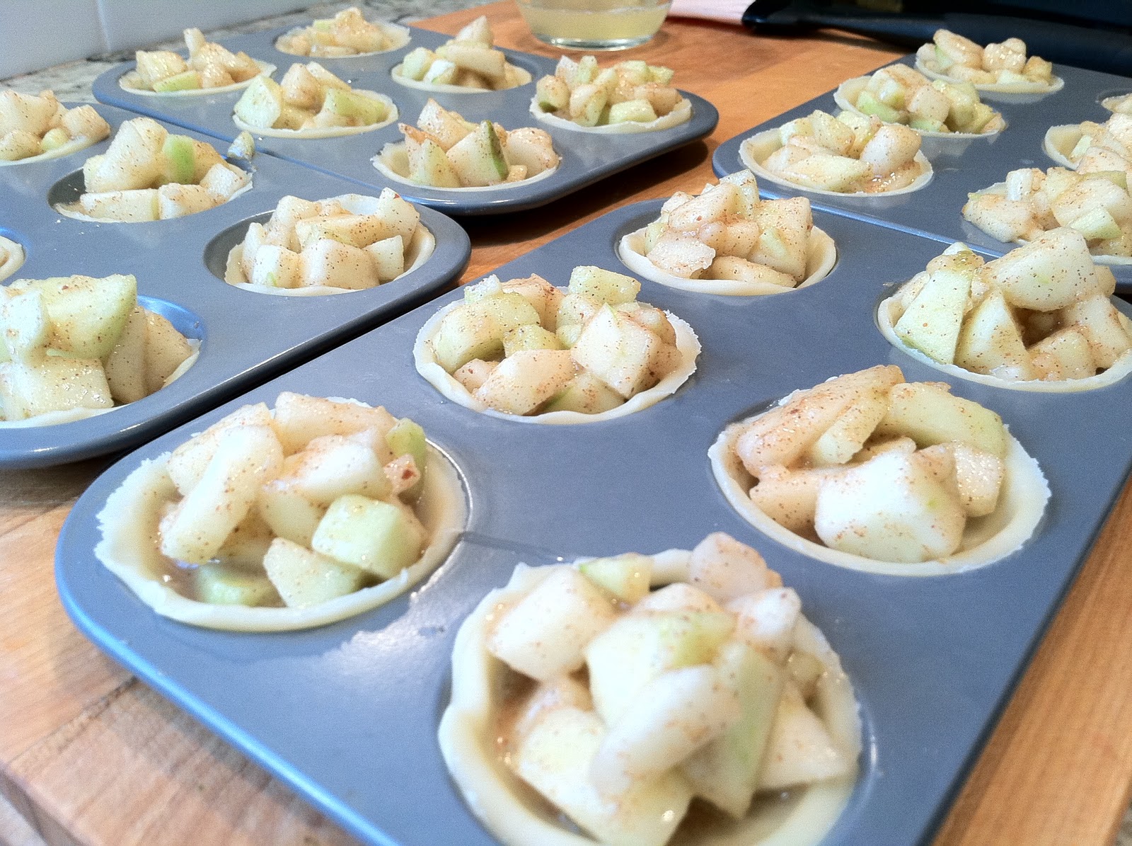 Everything Tasty from My Kitchen: Mini Apple Crisps