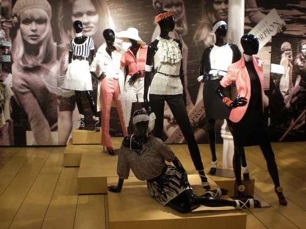 Visual Merchandising: RESEARCH : Elements and Principles of Visual ...